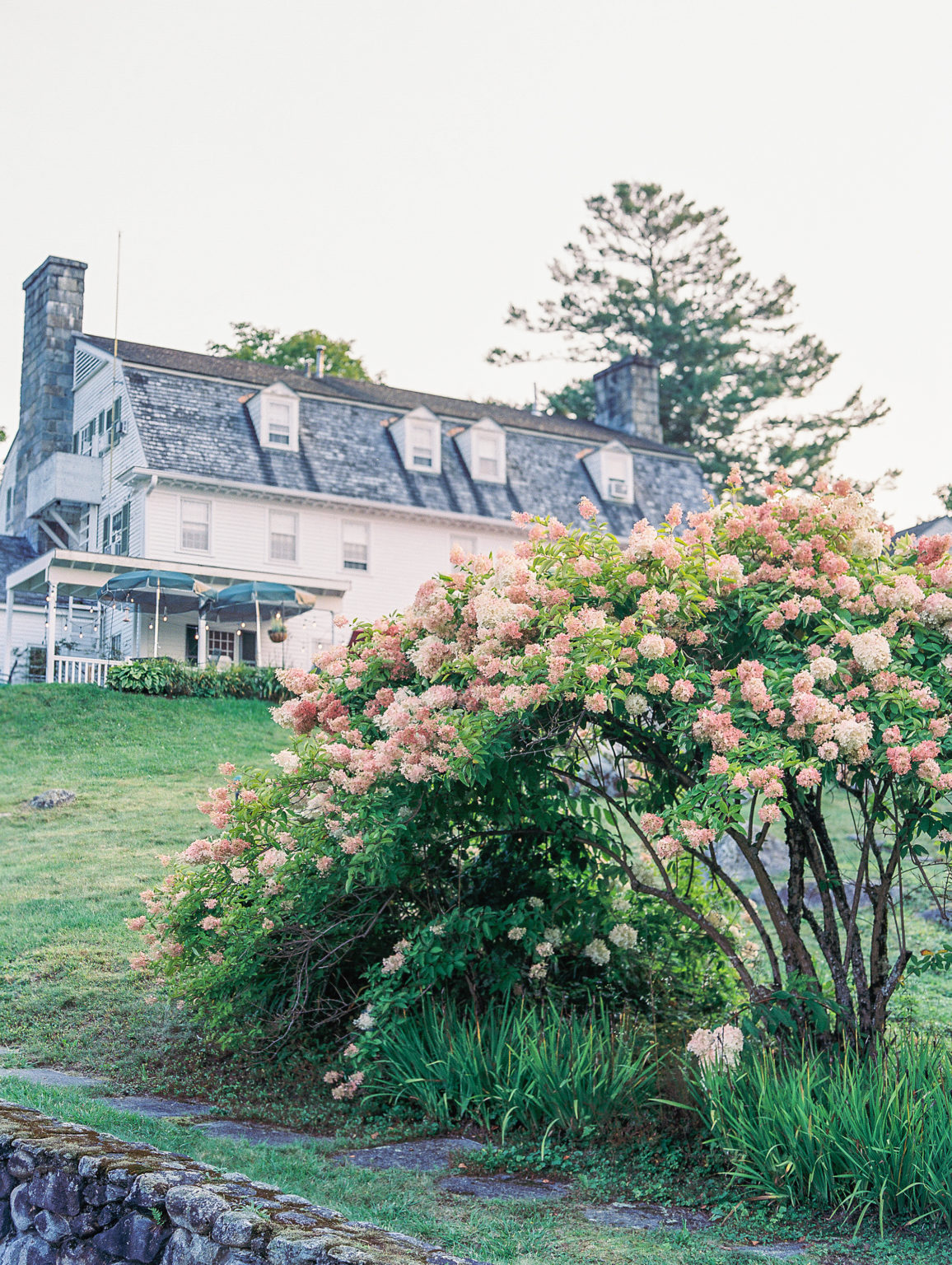 An Intimate Al Fresco New Hampshire Wedding - Katie Trauffer Photography