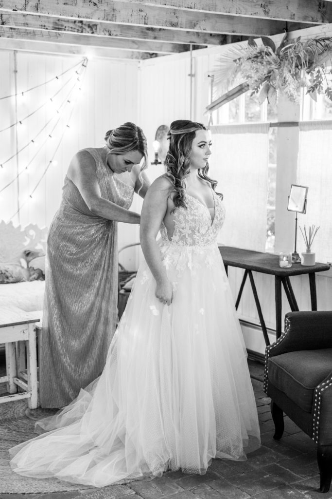 Fall Terrain Wedding Full of Autumnal Color - Katie Trauffer Photography