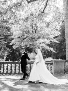 Romantic Curtis Hall Arboretum Wedding - Katie Trauffer Photography